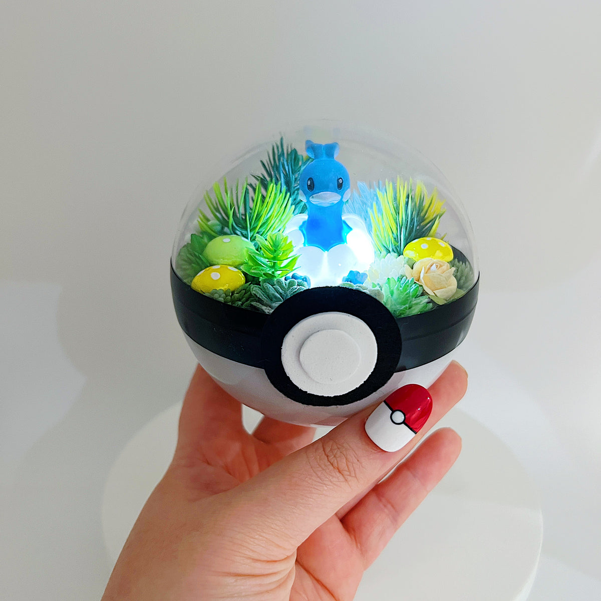 LIGHT UP Altaria Pokeball Terrarium – WhySoCilious